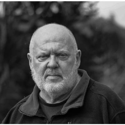 Stephen Oliver. Streets of Kyiv. Translated into Russian by Max Nemtsov ...